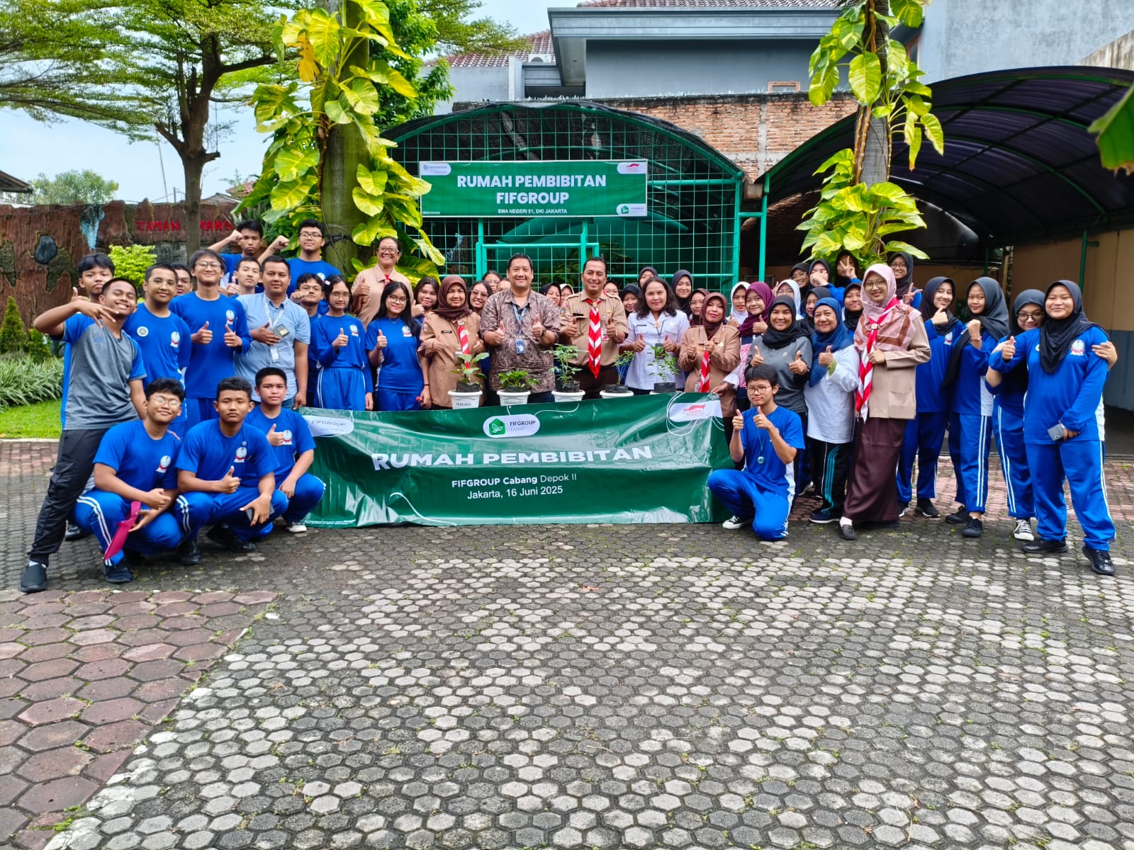 FIFGROUP Depok II Gandeng SMAN 51 Jakarta, Wujudkan Sekolah Peduli ...